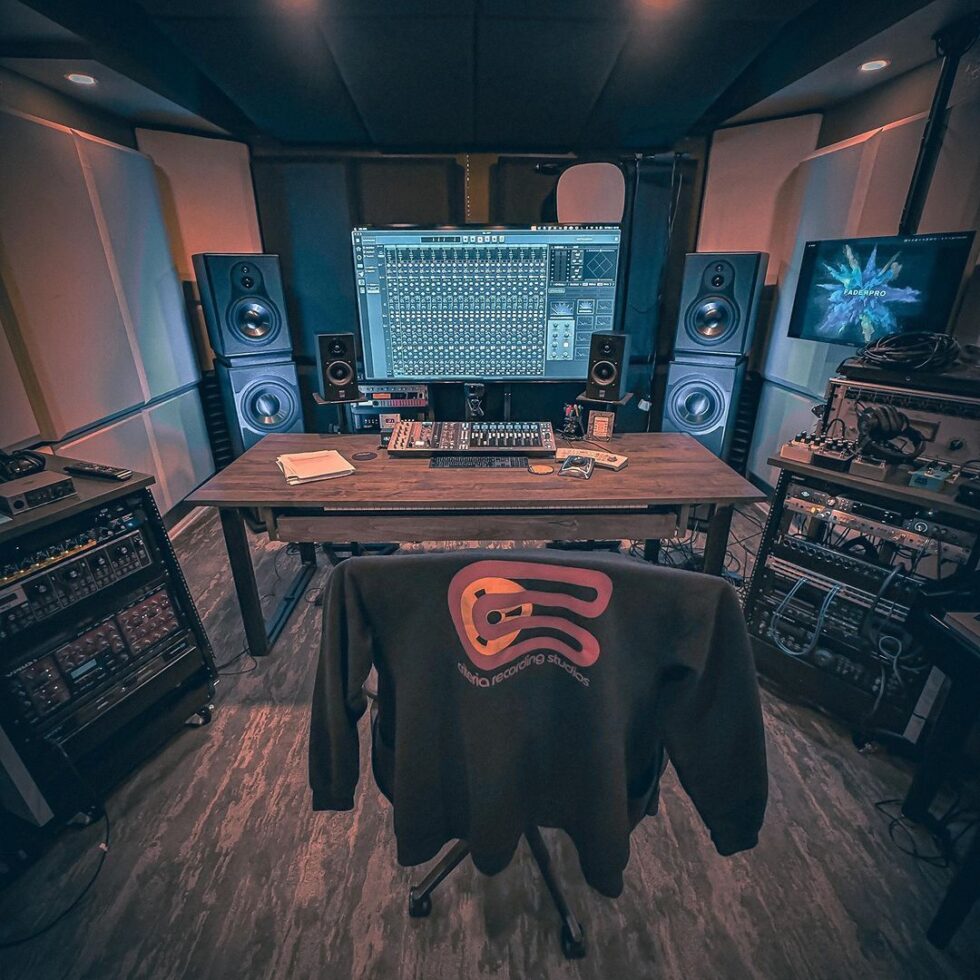 Top 5 Mixing Studios in Miami: The Ultimate Guide 2024
